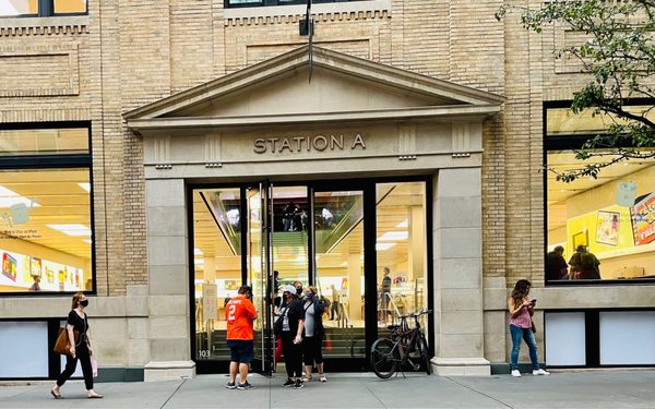 APPLE SOHO - Updated August 2025 - 363 Photos & 612 Reviews - 103 ...