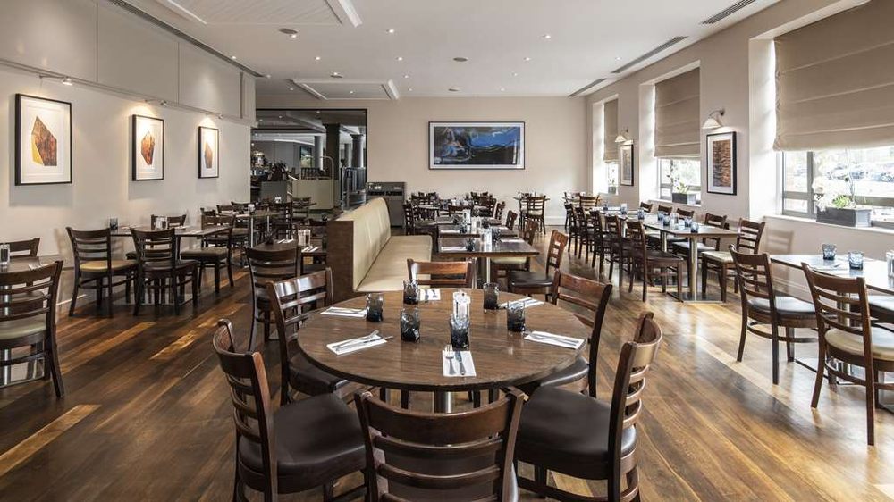 DOUBLETREE BY HILTON HOTEL SWINDON - 115 Photos - Great Western Way ...