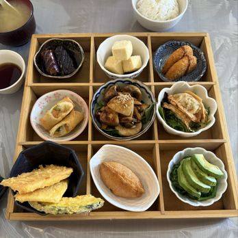 KAPPO MARTA - Updated January 2026 - 16 Photos - 1600 Bay Street, Victoria, British Columbia ...