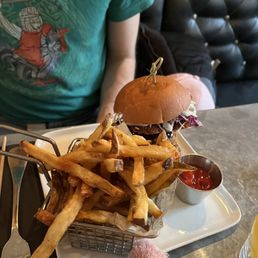 TRAD ROOM - Updated August 2024 - 346 Photos & 183 Reviews - 266 ...