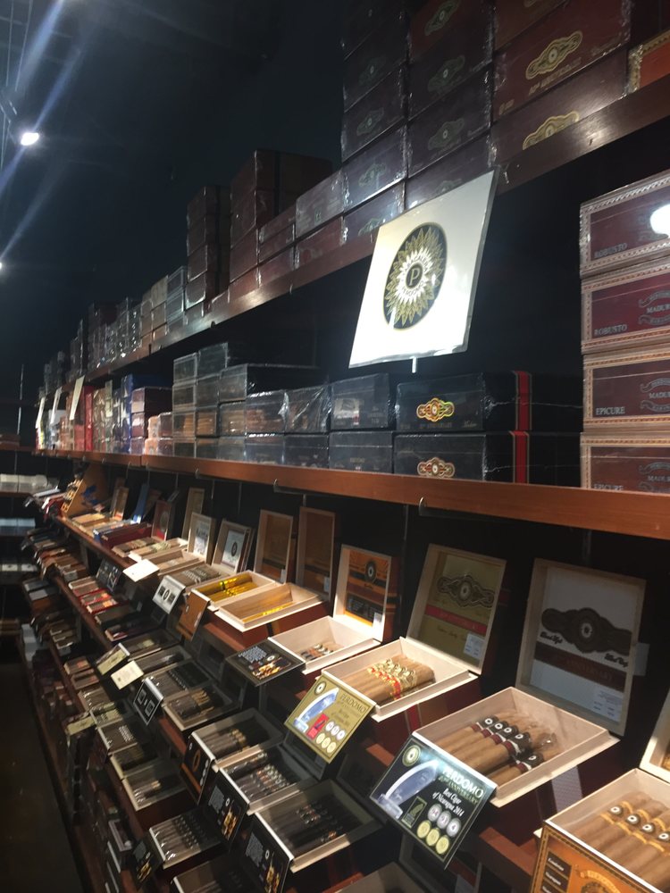JR CIGAR OUTLET - BURLINGTON - Updated February 2025 - 88 Photos & 69 ...