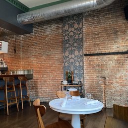 GRAYLYNN - Updated July 2025 - 432 Photos & 130 Reviews - 537 Main St ...