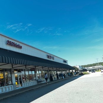 CAROLINA PREMIUM OUTLETS - Updated December 2025 - 123 Photos & 88 ...