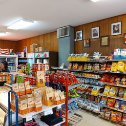 MOM’S DELI - Updated October 2025 - 104 Photos & 284 Reviews - 5425 ...