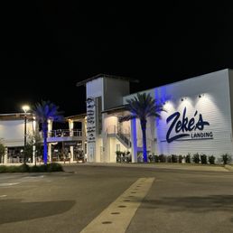 ZEKE’S RESTAURANT - Updated October 2025 - 697 Photos & 525 Reviews ...