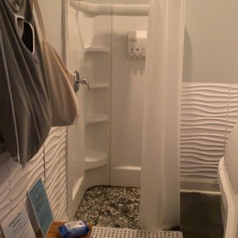 FLOAT ROBINS - Updated December 2025 - 14 Photos & 13 Reviews - 225 ...