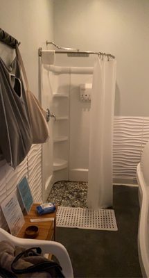 FLOAT ROBINS - Updated December 2025 - 14 Photos & 13 Reviews - 225 ...