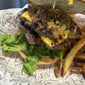 MIXED UP BURGERS - Updated December 2025 - 519 Photos & 741 Reviews ...