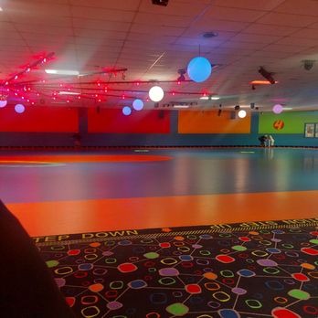 CHEAP SKATE - Updated December 2025 - 34 Photos & 33 Reviews - 3075 ...