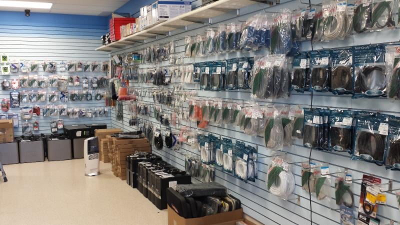 COREY’S COMPUTING - Updated December 2025 - 19 Photos - 2188 McPhillips ...