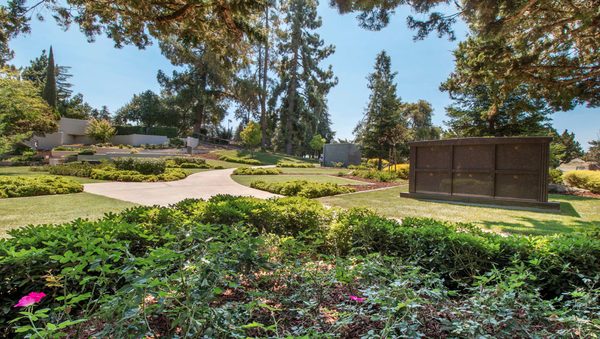 LAKEWOOD FUNERAL HOME & LAKEWOOD MEMORIAL PARK - Updated June 2025 ...