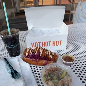 PRETTY BIRD HOT CHICKEN - DOWNTOWN - Updated January 2025 - 977 Photos ...