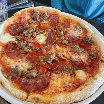BASE PIZZERIA - Updated June 2024 - 427 Photos & 422 Reviews - 3115 E ...
