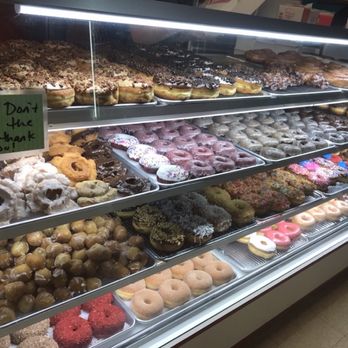 MOMO DONUTS - Updated May 2025 - 81 Photos & 103 Reviews - 636 Crown ...
