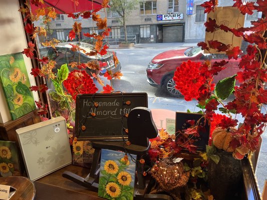 LUCID CAFÉ - Updated December 2025 - 273 Photos & 338 Reviews - 311 ...