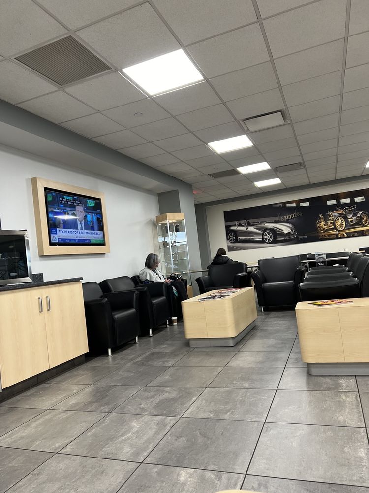 MERCEDES-BENZ OF GREENWICH - Updated January 2026 - 24 Photos & 140 ...