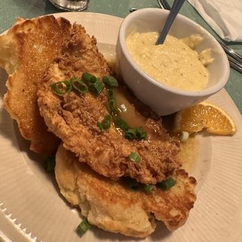 CRAZY PIG SOUTHERN KITCHEN - Updated June 2025 - 250 Photos & 250 ...