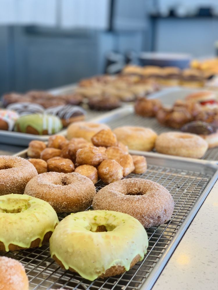 TWINKLE DONUTS - 163 Photos & 106 Reviews - 5401 S Colony Blvd, The ...
