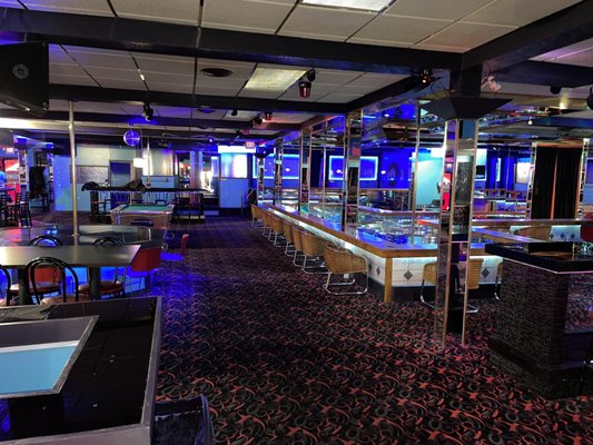 THOROBRED LOUNGE - Updated January 2026 - 84 Photos - 3634 7th St Rd ...