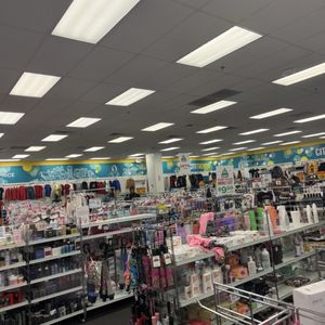 OLD NATIONAL DISCOUNT MALL - Updated December 2025 - 48 Photos & 41 ...