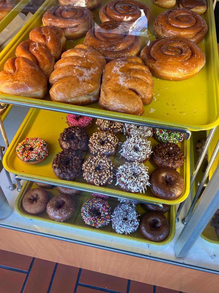 DONUT DEN - Updated October 2024 - 59 Photos & 61 Reviews - 8055 ...