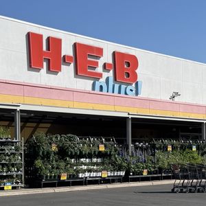 H-E-B PLUS - Updated August 2025 - 146 Photos & 119 Reviews - 10718 ...