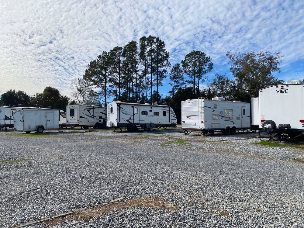 EASTERN PINES RV PARK - Updated January 2026 - 10 Photos - 277 Old ...
