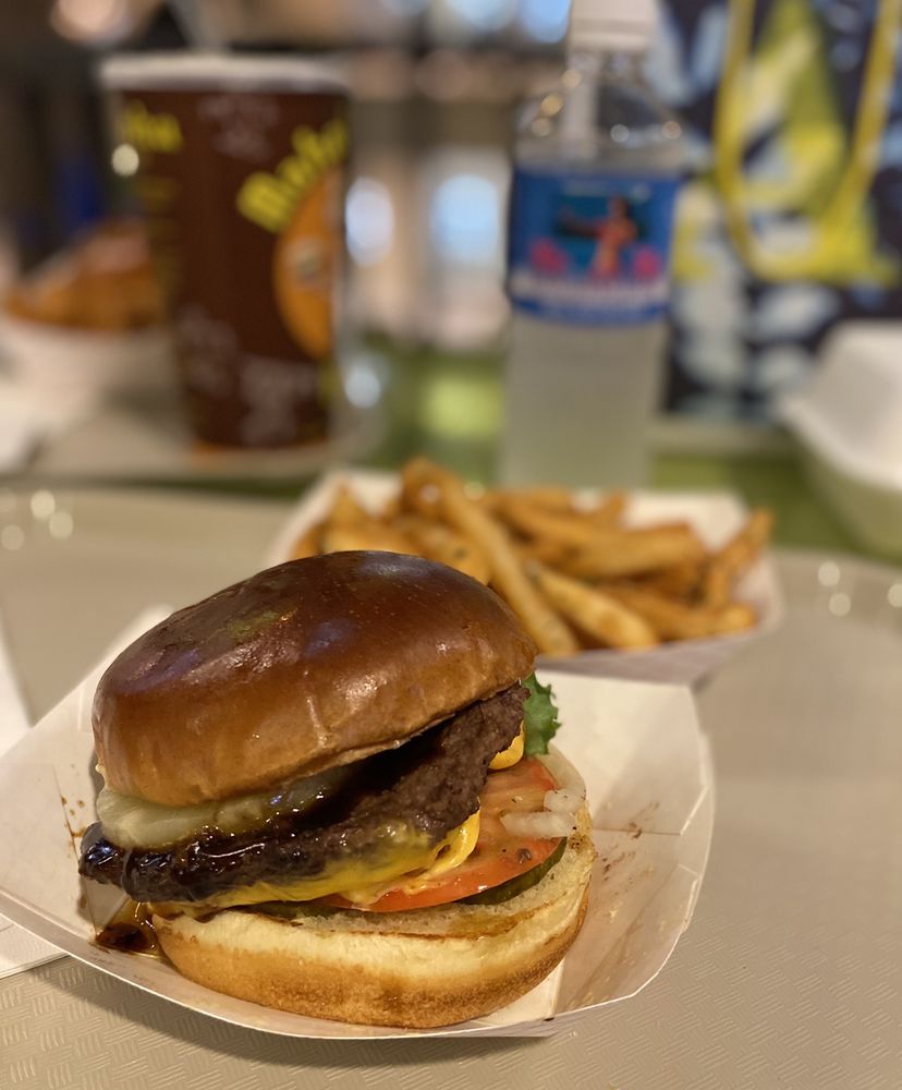 MAHALOHA BURGER- WAIKIKI - Updated July 2024 - 607 Photos & 568 Reviews ...