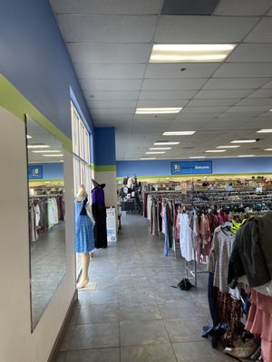 GOODWILL SOUTHERN CALIFORNIA RETAIL STORE & DONATION CENTER - Updated ...