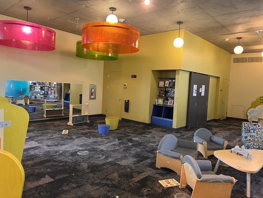 VANCOUVER COMMUNITY LIBRARY - Updated December 2025 - 128 Photos & 77 ...