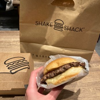 SHAKE SHACK HARVARD SQUARE - Updated April 2025 - 333 Photos & 446 ...