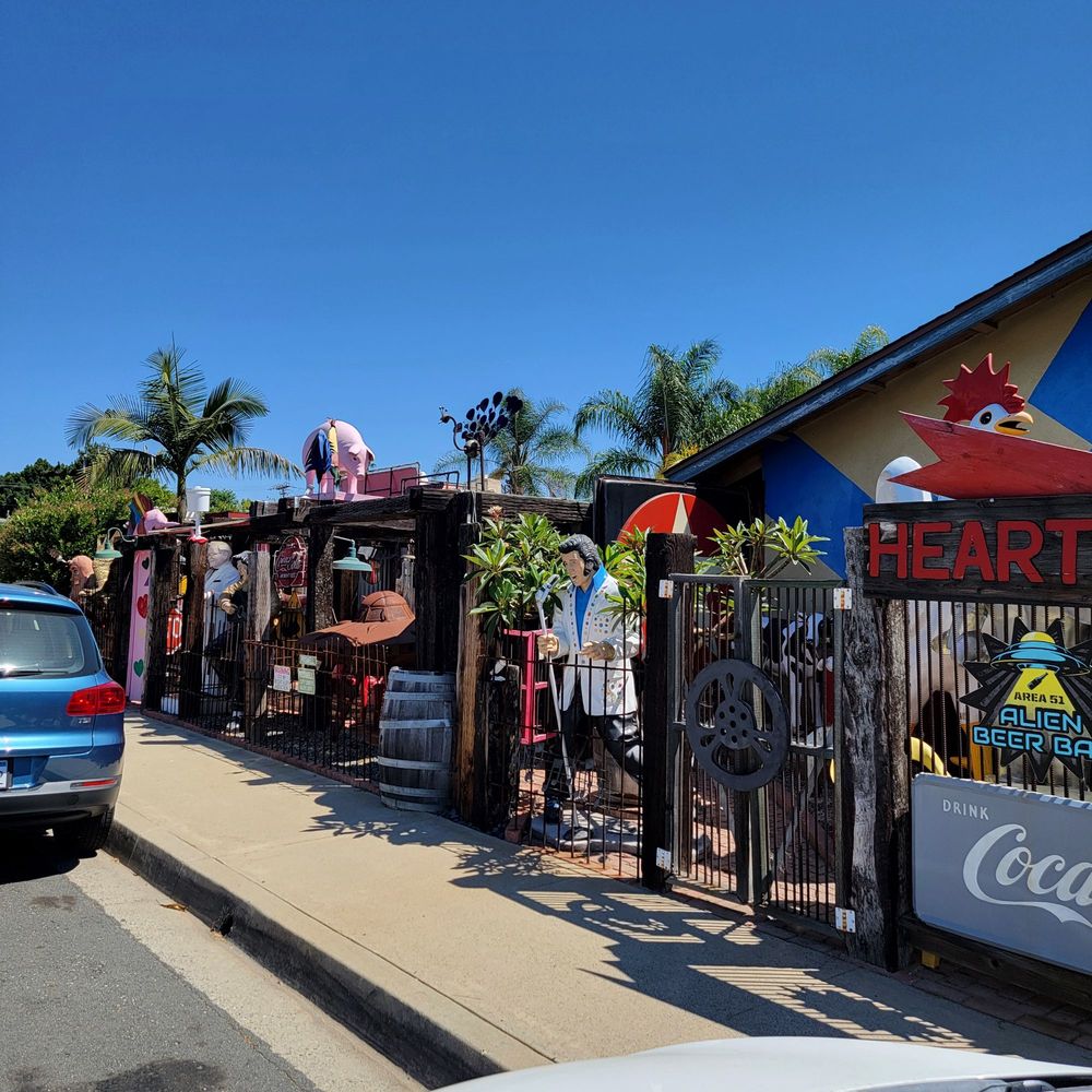 HEARTBREAK HOTEL HOUSE - Updated July 2025 - 40 Photos - 622 Utah Way ...