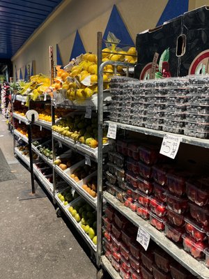 MET FOOD - Updated December 2025 - 34 Reviews - 1177 Hylan Blvd, Staten ...