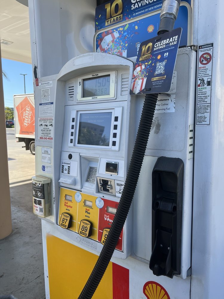 SHELL - Updated December 2025 - 26 Photos & 53 Reviews - 3090 Main St ...