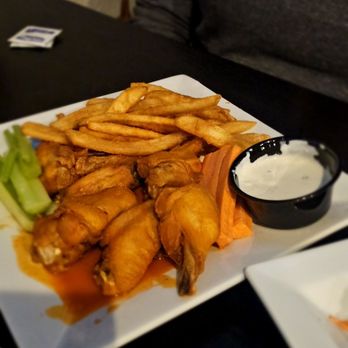 FLOWING TIDE PUB 10 - Updated September 2025 - 99 Photos & 75 Reviews ...