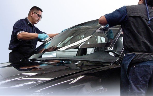 HELPER GLASS - 7200 S Land Park Dr, Sacramento, California - Windshield ...