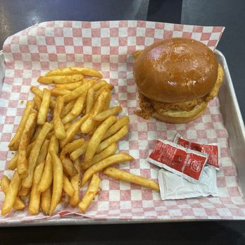 WING SNOB - Updated December 2025 - 163 Photos & 197 Reviews - 975 TX ...