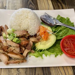 LOTUS PHO - Updated January 2026 - 568 Photos & 482 Reviews - 4000 Lake ...