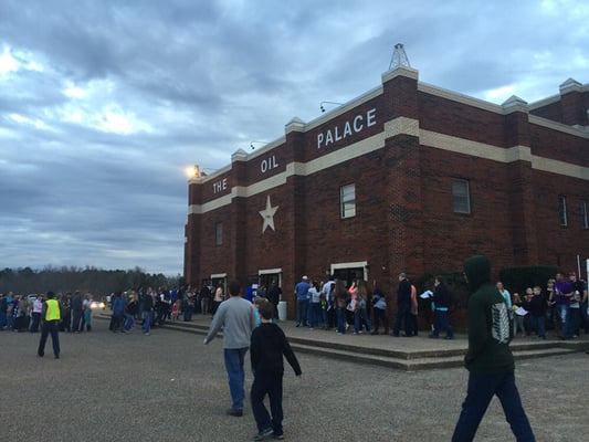 THE OIL PALACE - Updated December 2025 - 16 Reviews - 10408 Tx - 64 ...