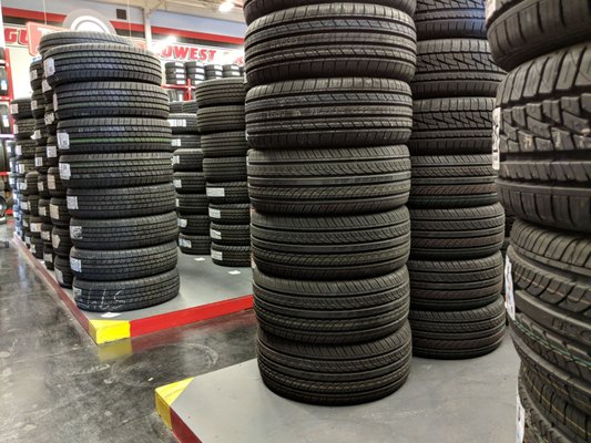 TOWN FAIR TIRE - Updated January 2026 - 25 Photos & 146 Reviews - 422 ...