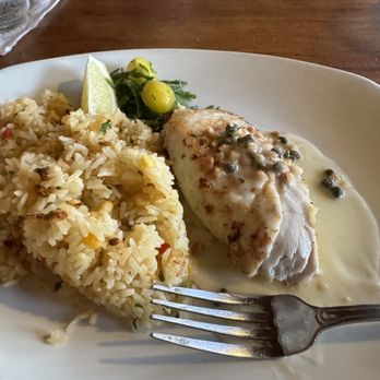 DUKE’S WAIKIKI - 10825 Photos & 8991 Reviews - 2335 Kalakaua Ave ...