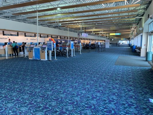 LONG ISLAND MACARTHUR AIRPORT - ISP - 223 Photos & 181 Reviews - 100 ...