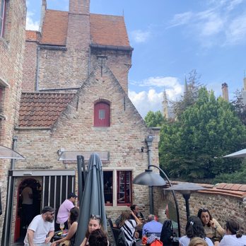 2BE BEER WALL - Updated June 2024 - 377 Photos & 89 Reviews ...