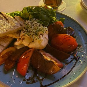 TAPS PUBLIC HOUSE - 42 Photos & 22 Reviews - 6570 Meadowvale Town ...