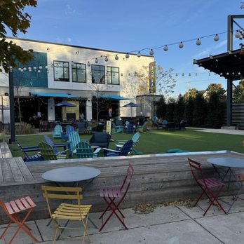 SLY FOX TAPHOUSE AT THE GROVE - Updated December 2025 - 79 Photos & 68 ...