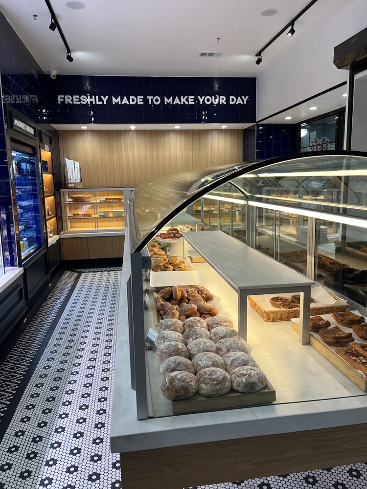PARIS BAGUETTE - Updated December 2025 - 18 Photos & 11 Reviews - 7050 ...