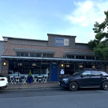 BIS ON MAIN - Updated June 2025 - 415 Photos & 574 Reviews - 10213 Main ...