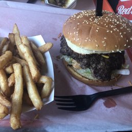 BURGER BARGE - Updated December 2025 - 155 Photos & 240 Reviews - 1401 ...