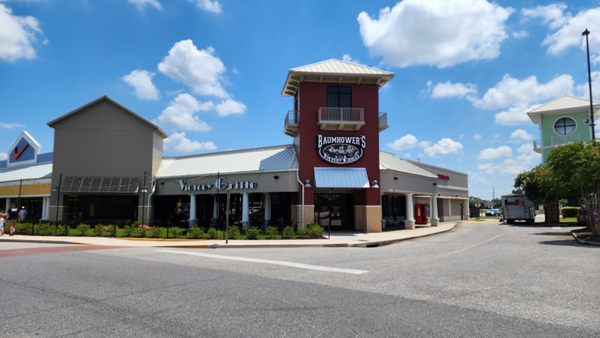 BAUMHOWERS VICTORY GRILLE - FOLEY - Updated November 2025 - 111 Photos ...