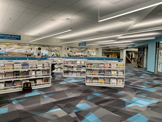 PALATINE LIBRARY DISTRICT - Updated October 2025 - 138 Photos & 27 ...